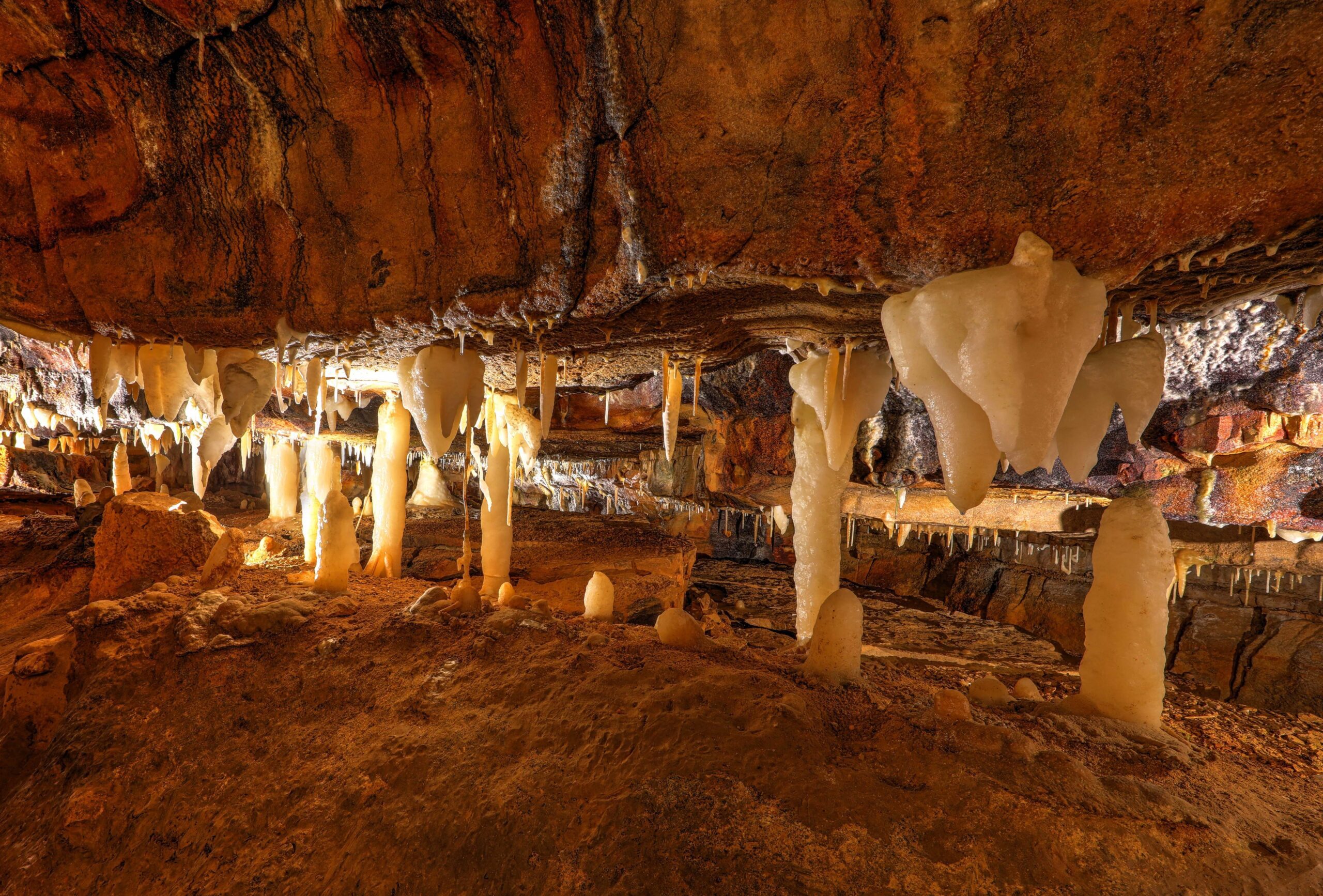 Ohio Caverns - Awe-inspiring Places
