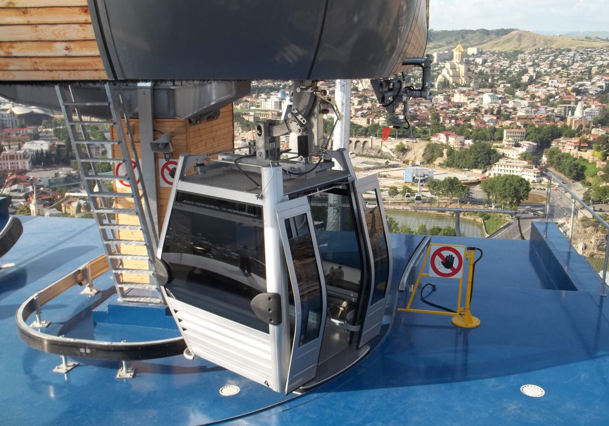 Aerial Tramway In Tbilisi - Awe-inspiring Places