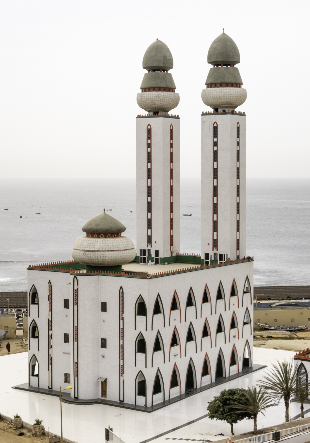 Dakar Grand Mosque - Awe-inspiring Places