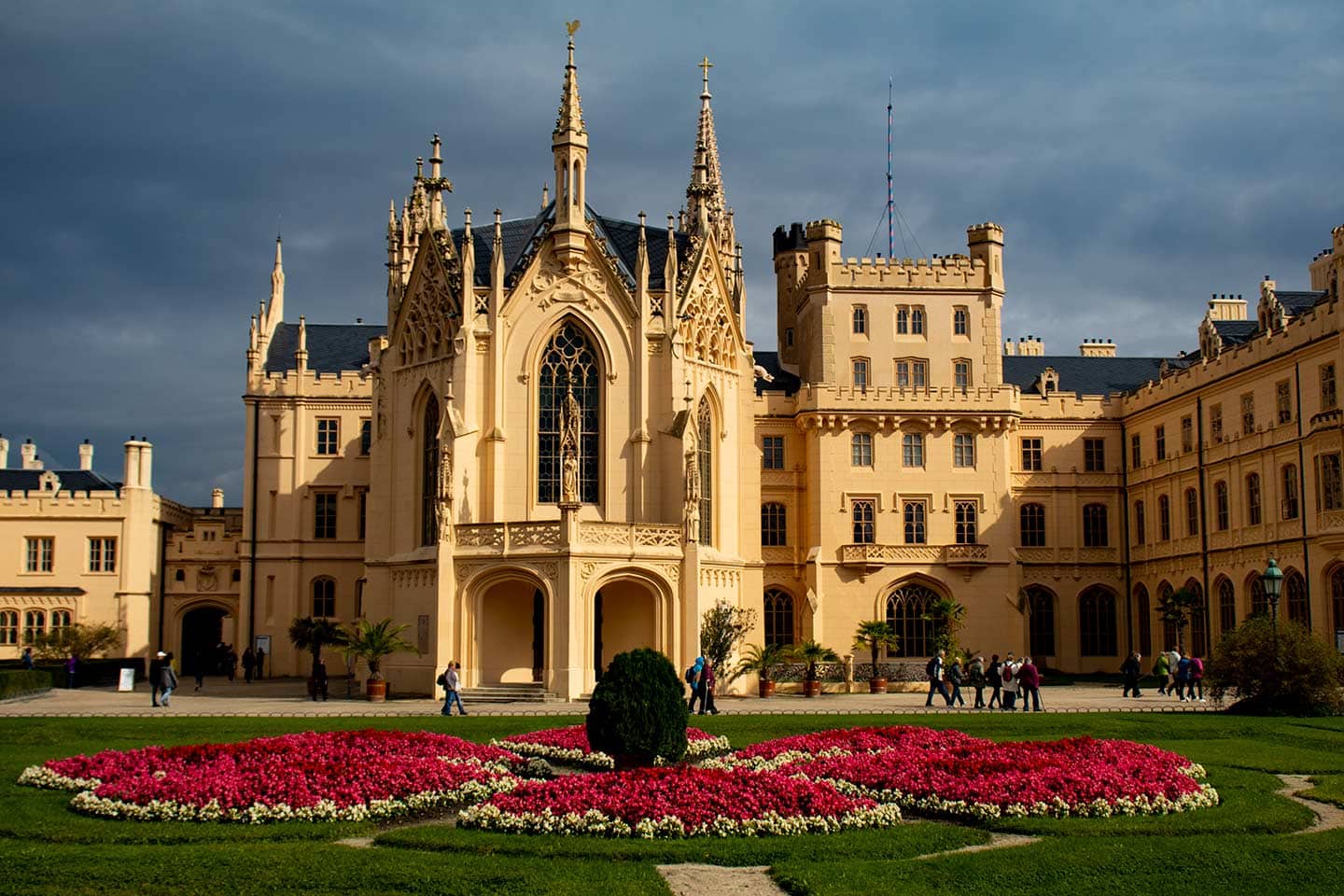 Lednice Castle - Awe-inspiring Places