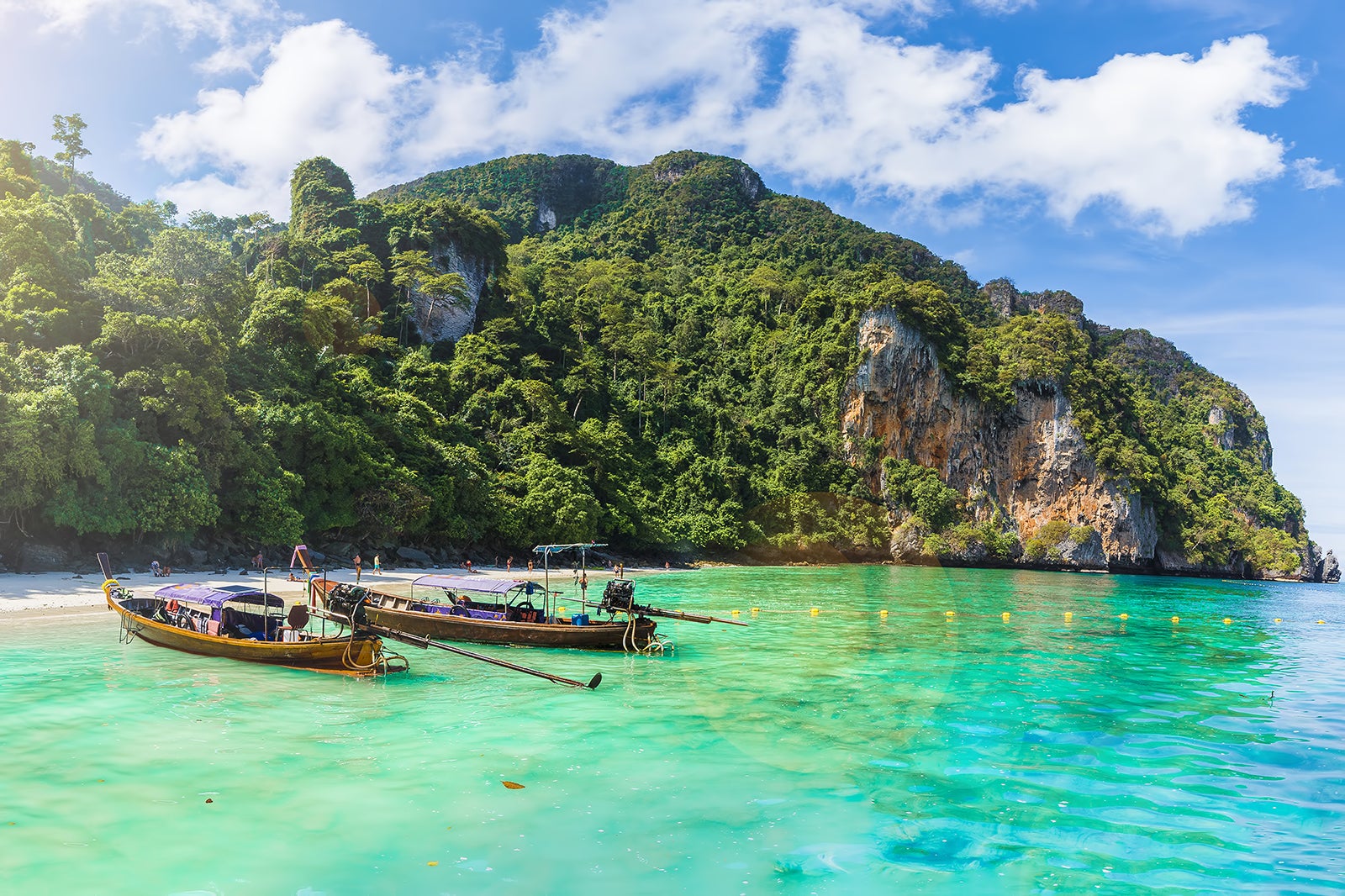 Monkey Bay - Awe-inspiring Places