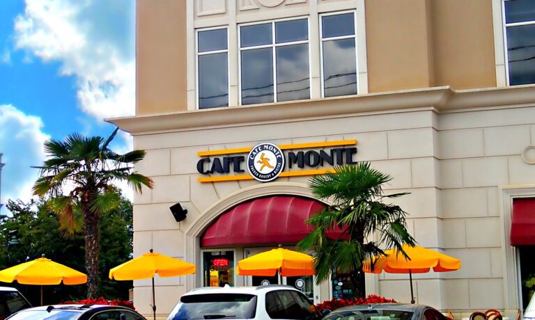 Monte Cafè - Awe-inspiring Places