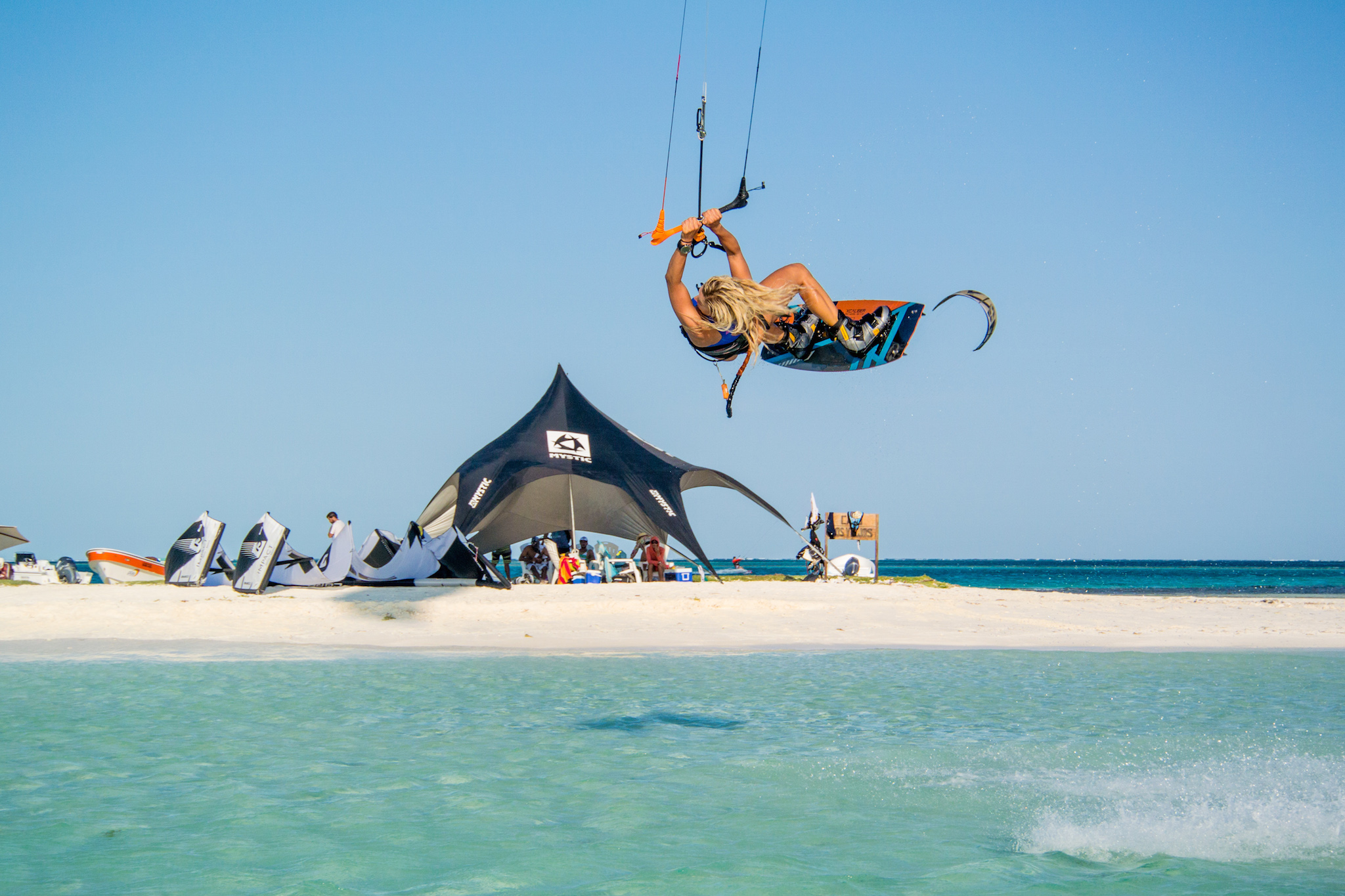 Playa El Yaque - Awe-inspiring Places