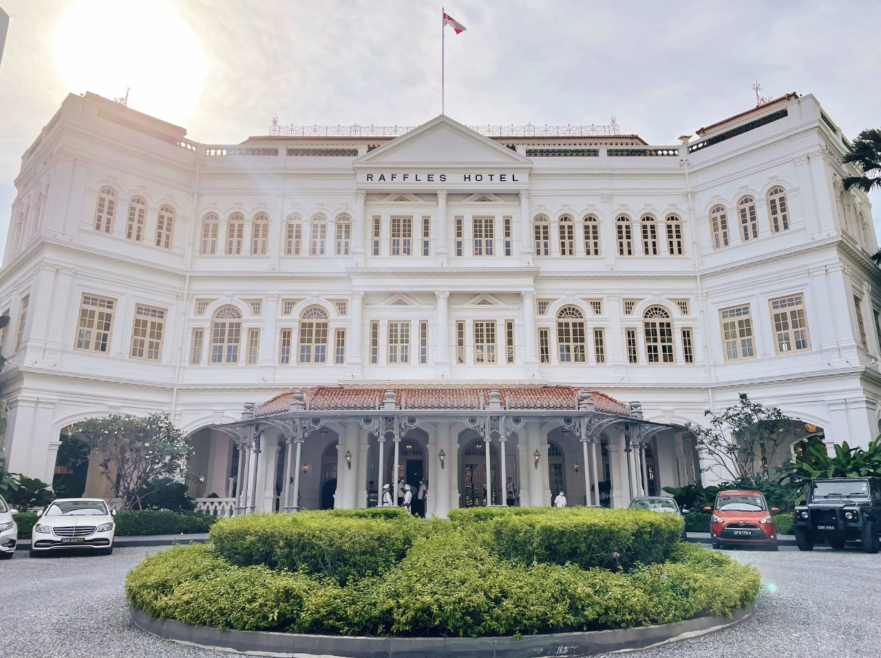 Raffles Hotel - Awe-inspiring Places
