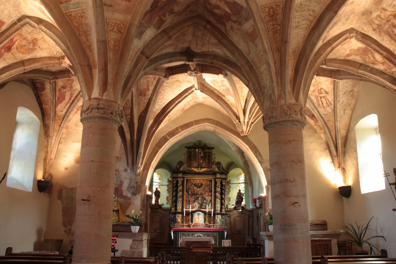 Rindschleiden Roman Chapel - Awe-inspiring Places