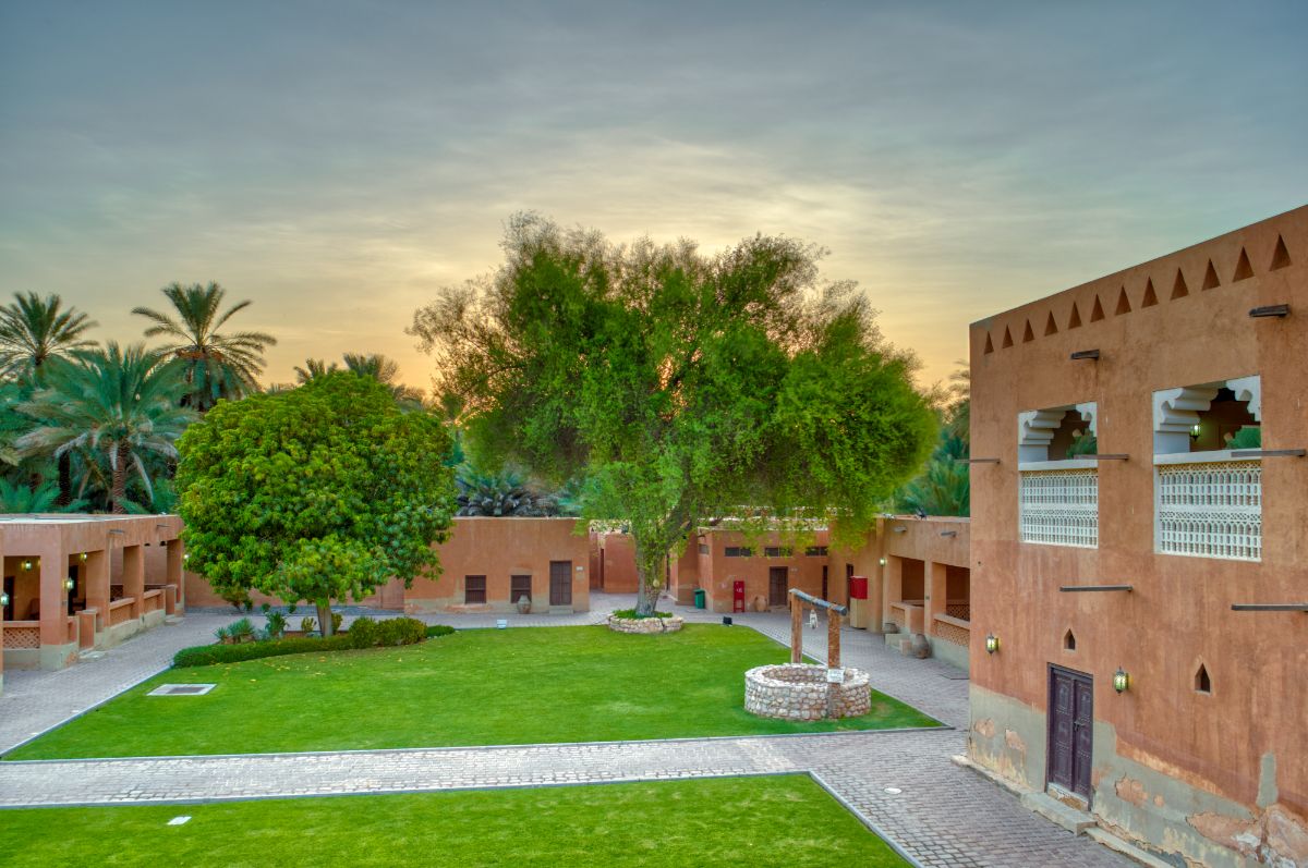 Sheikh Zayed Palace Museum - Awe-inspiring Places
