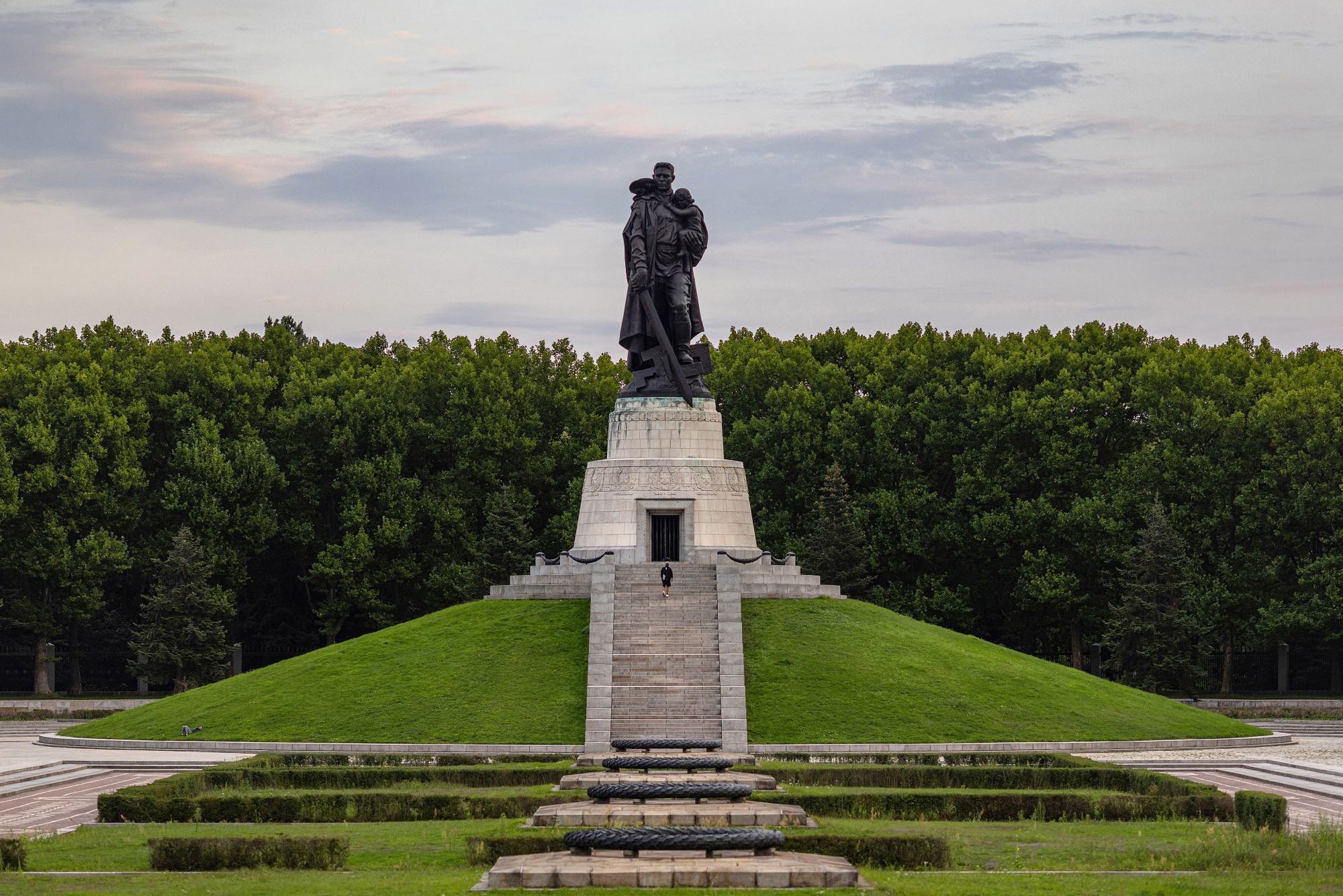 Soviet War Memorial - Awe-inspiring Places