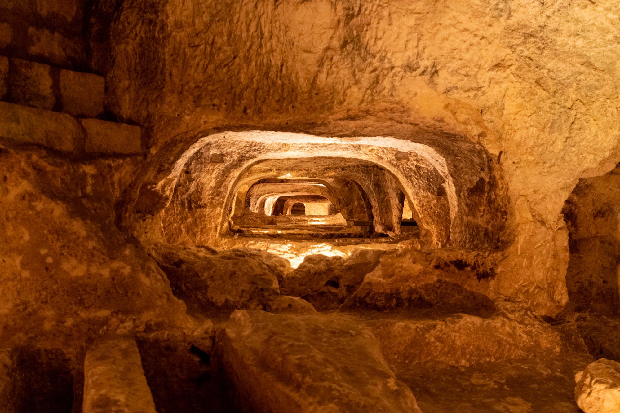 St. Paul'S Catacombs - Awe-inspiring Places