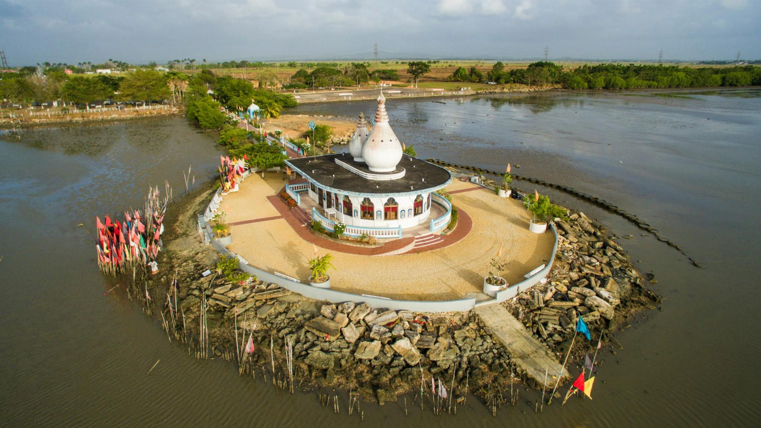 Temple In The Sea - Awe-inspiring Places
