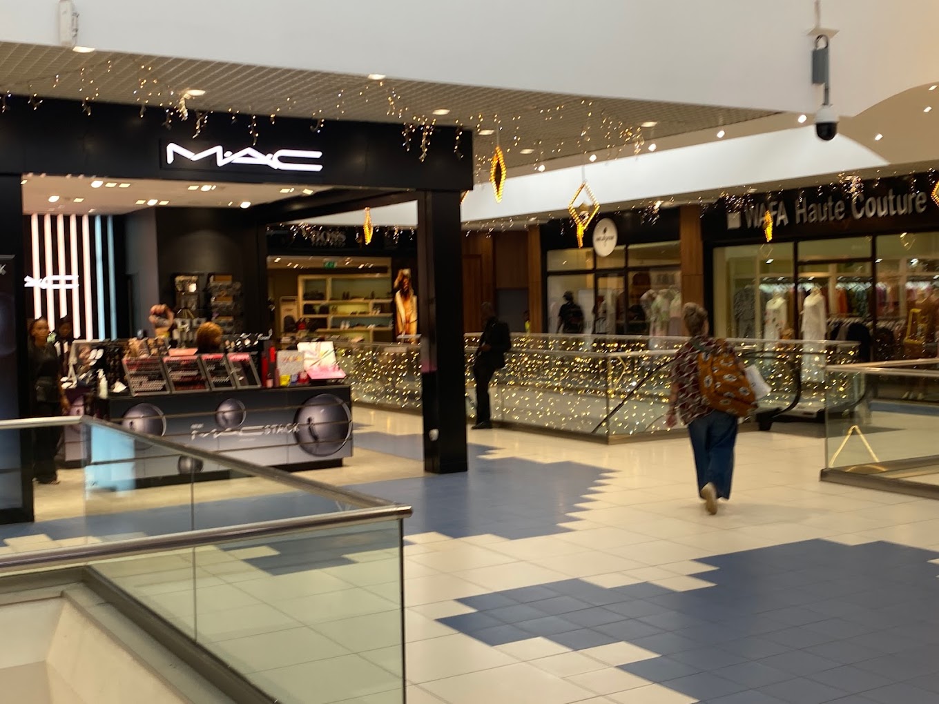 The Cap Sud Shopping Center - Awe-inspiring Places