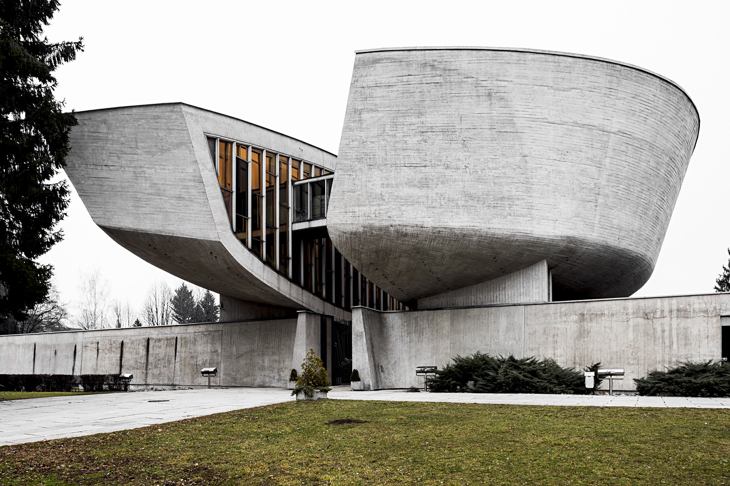 The Slovak National Uprising Memorial And Museum - Awe-inspiring Places
