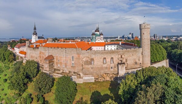 Toompea Castle - Awe-inspiring Places