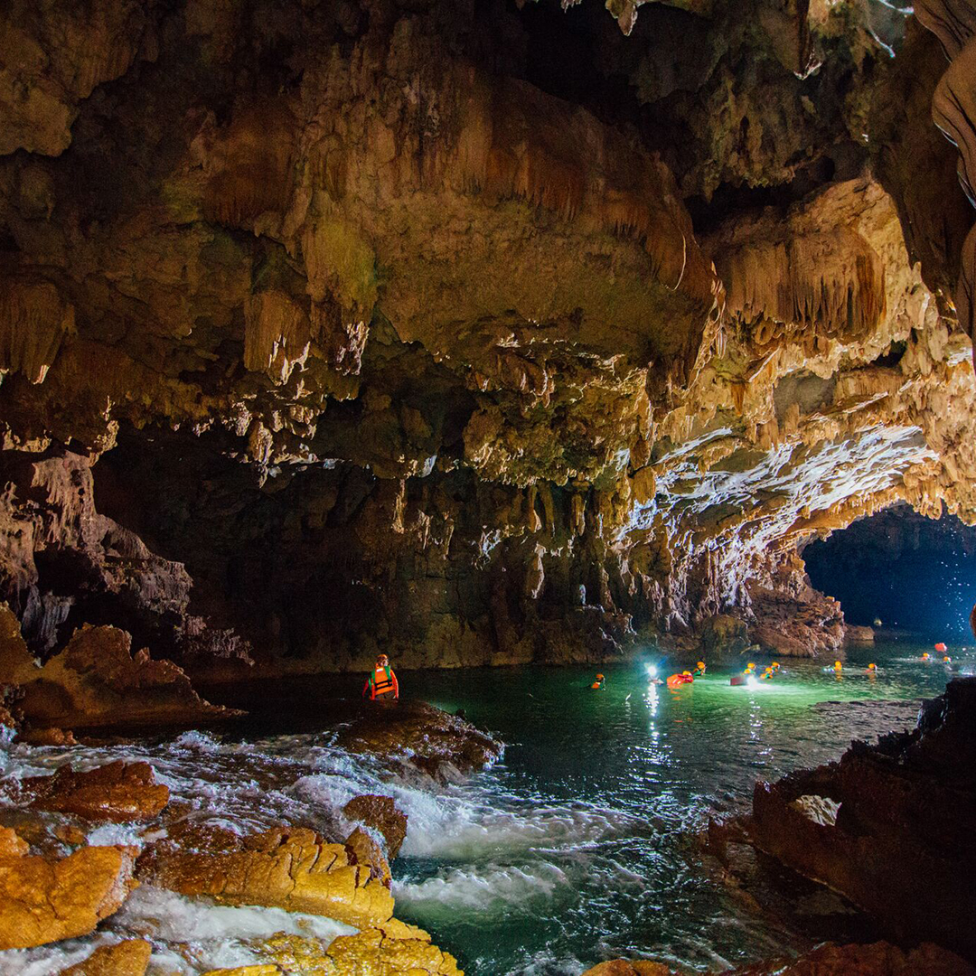 Tu Lan Cave System - Awe-inspiring Places