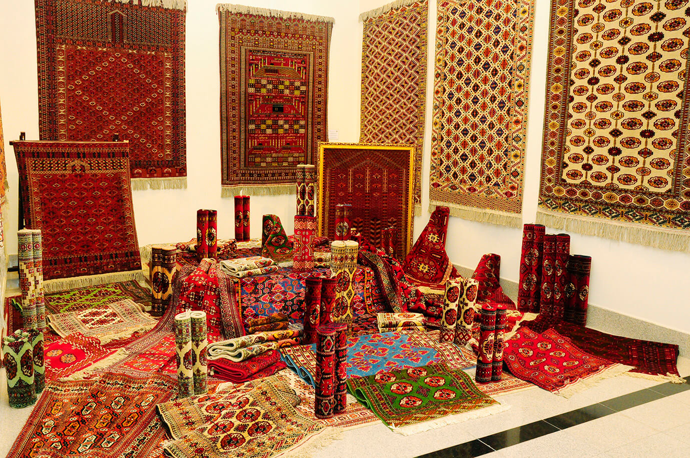 Turkmen Carpet Museum - Awe-inspiring Places