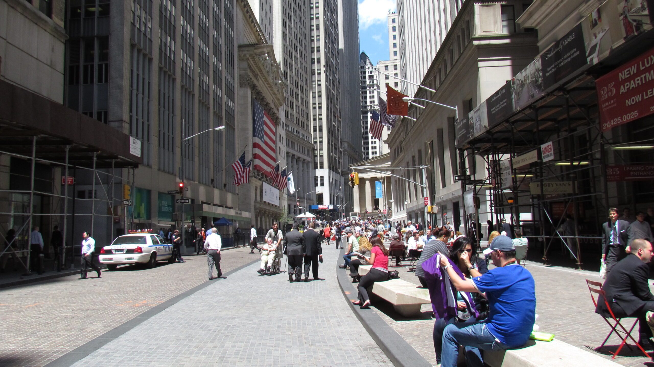 Broad Street - Awe-inspiring Places