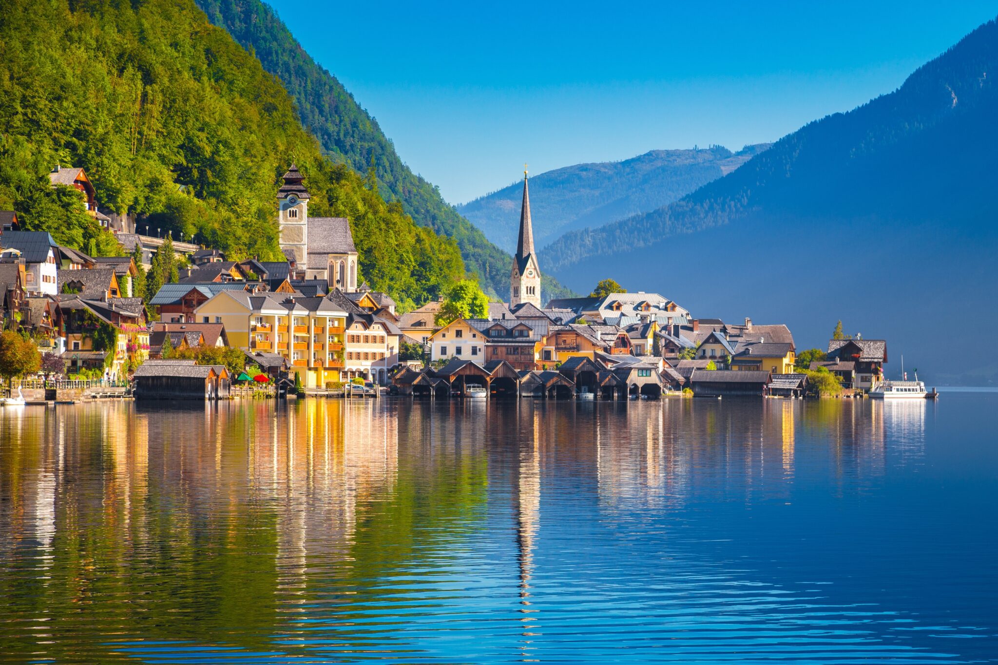 Hallstatt Lake - Awe-inspiring Places