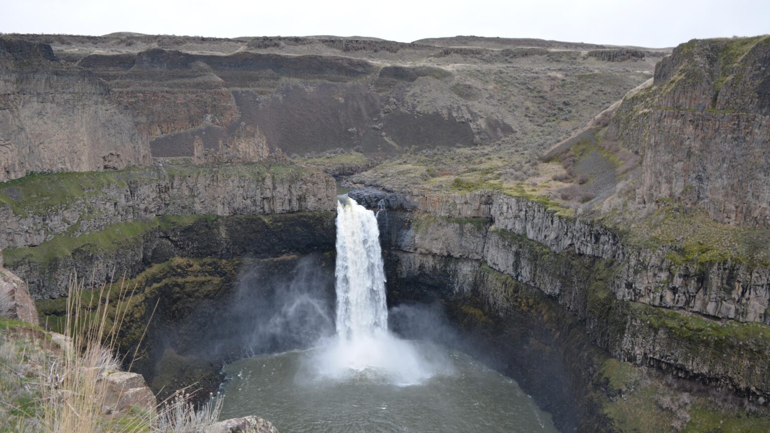 Palouse Falls - Awe-inspiring Places