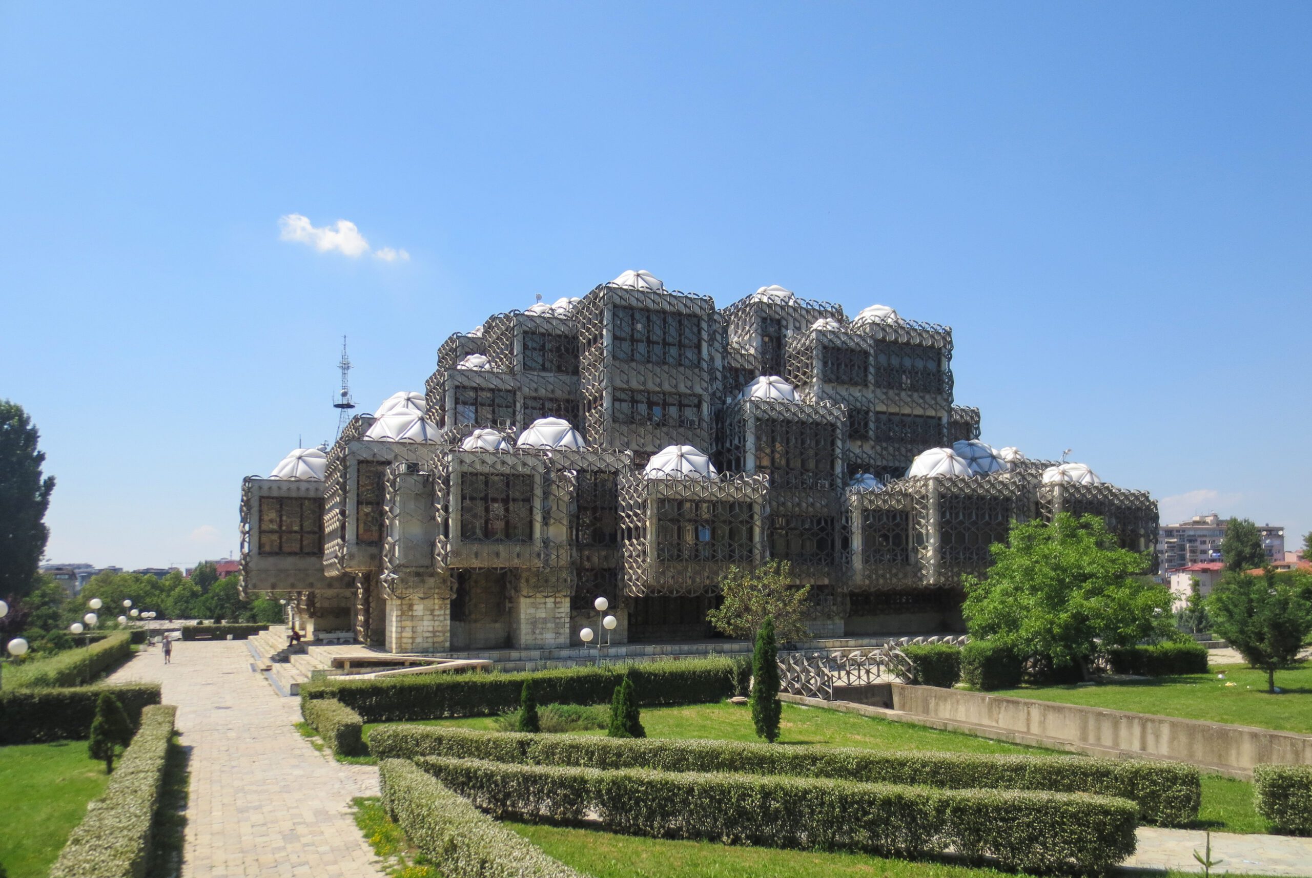 Pristina National Library - Awe-inspiring Places