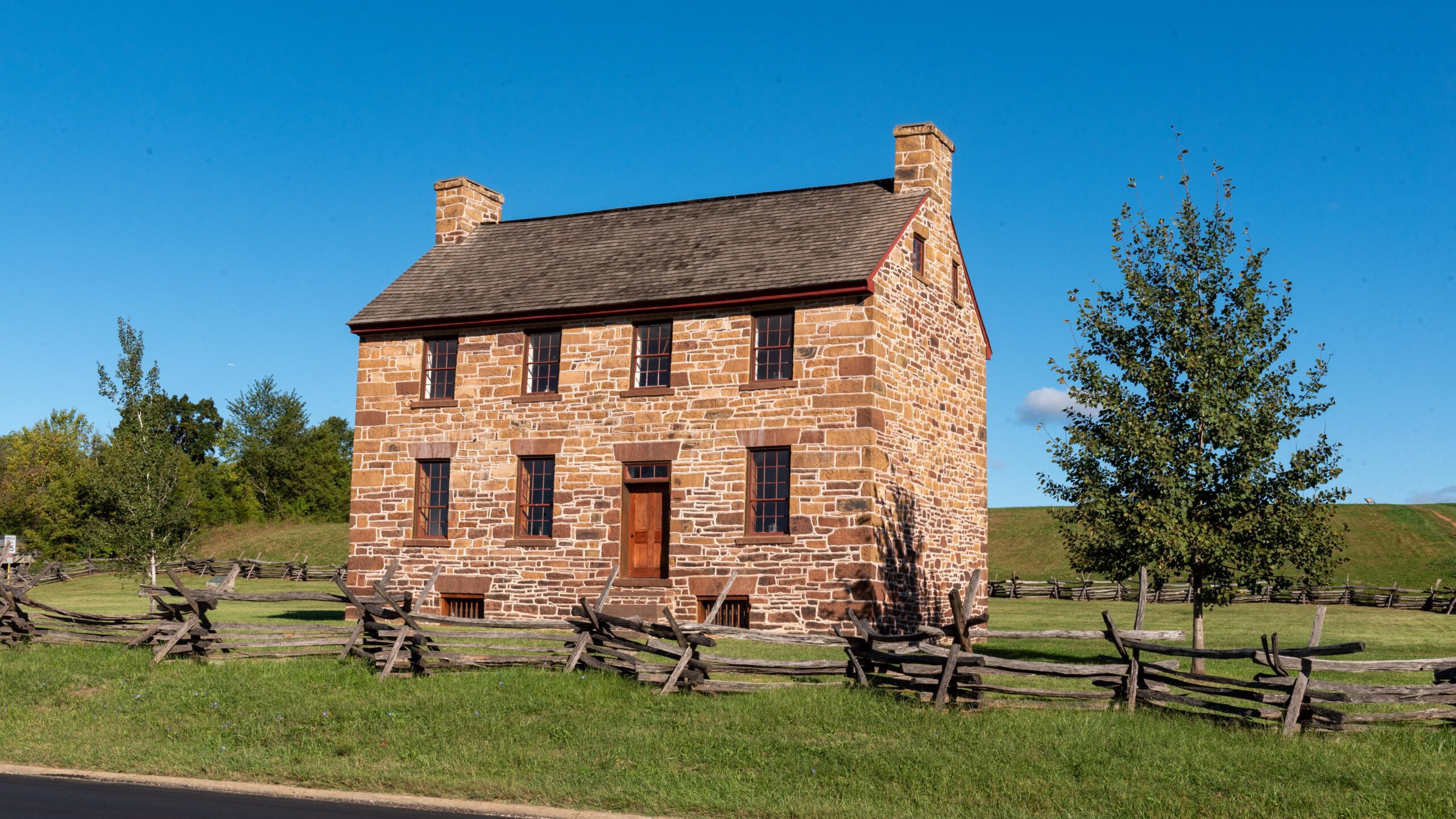 Stone House - Awe-inspiring Places